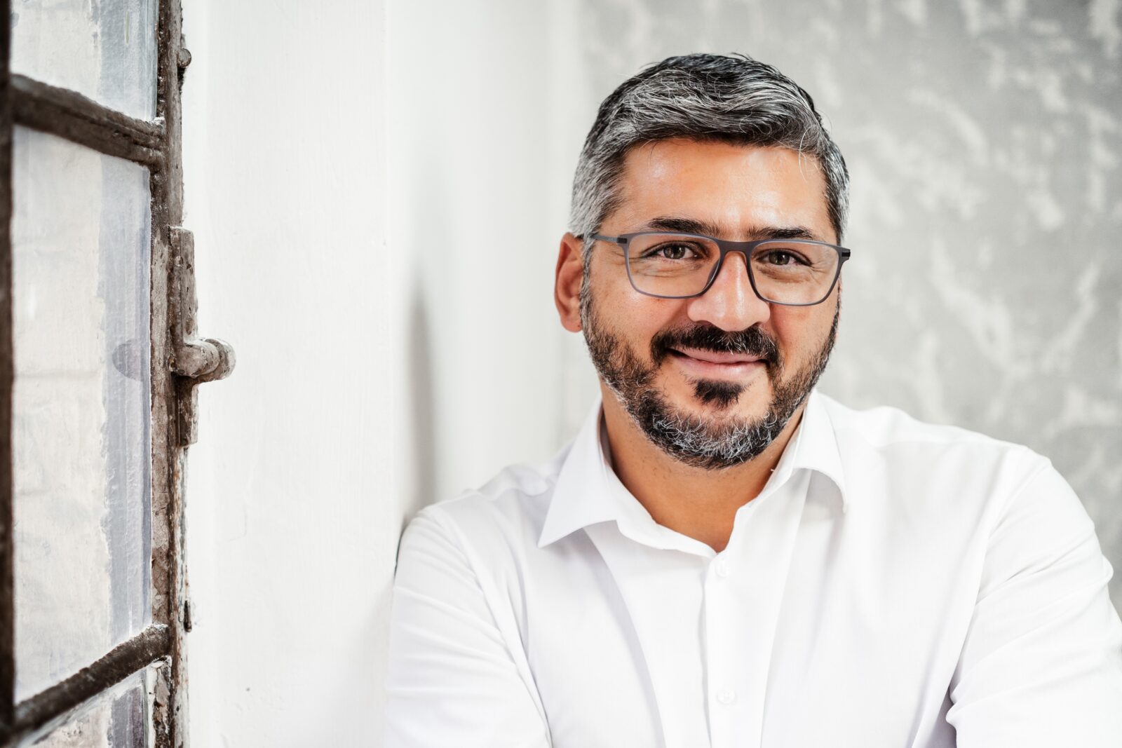 Arbeitsplatz der Zukunft - Korosh Mehrabi - Moderne Unternehmensführung